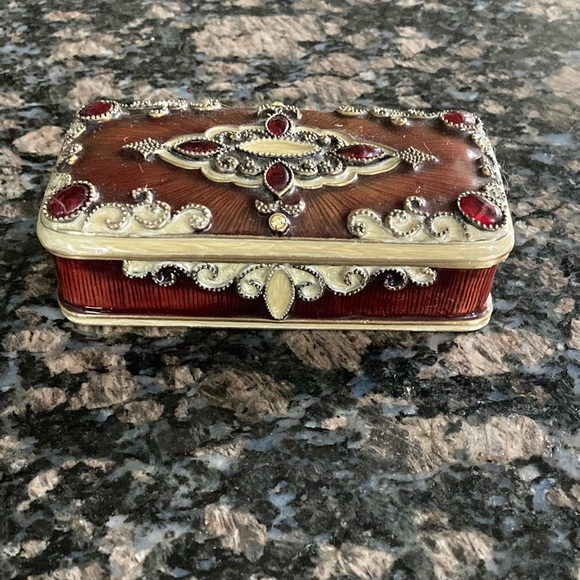 Jewelry | Vintage Enamelware Trinket Box | Poshmark